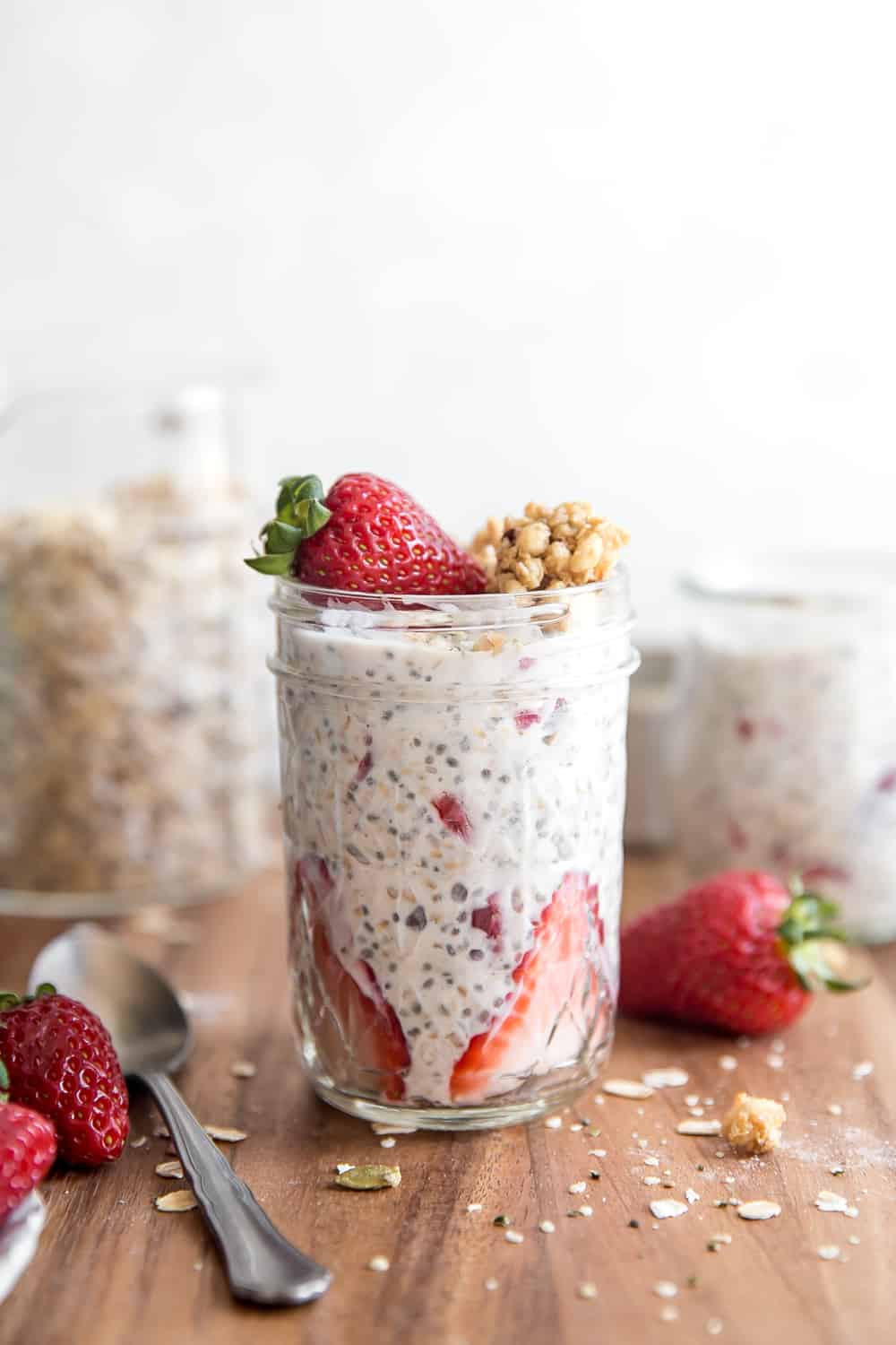Strawberry delight overnight oats – Heavenly Meal Prep